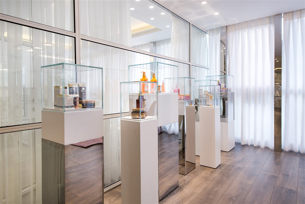 H&B COSMETICS משרדים פתח תקווה - tsur