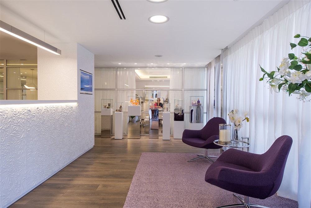 H&B COSMETICS משרדים פתח תקווה - tsur